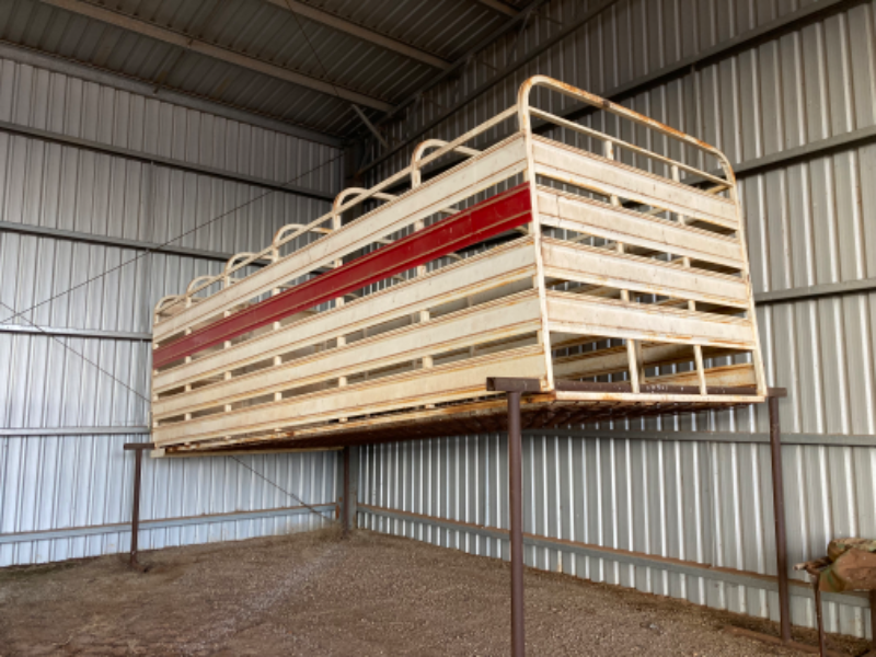 Lot 20 - Stock crate | AuctionsPlus