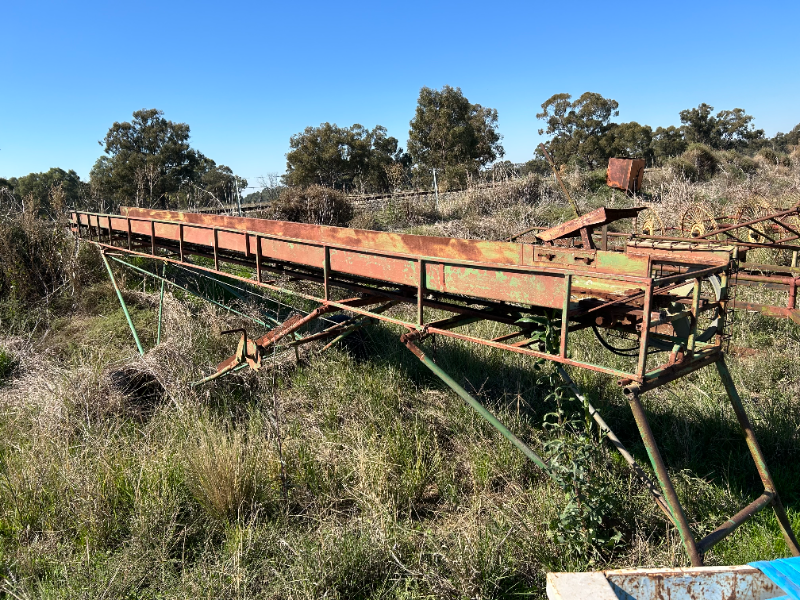 Lot 39 - Shed Hay Elevator | AuctionsPlus