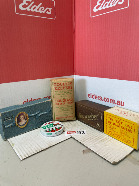 Lot 182 - 5x Assorted Containers | AuctionsPlus