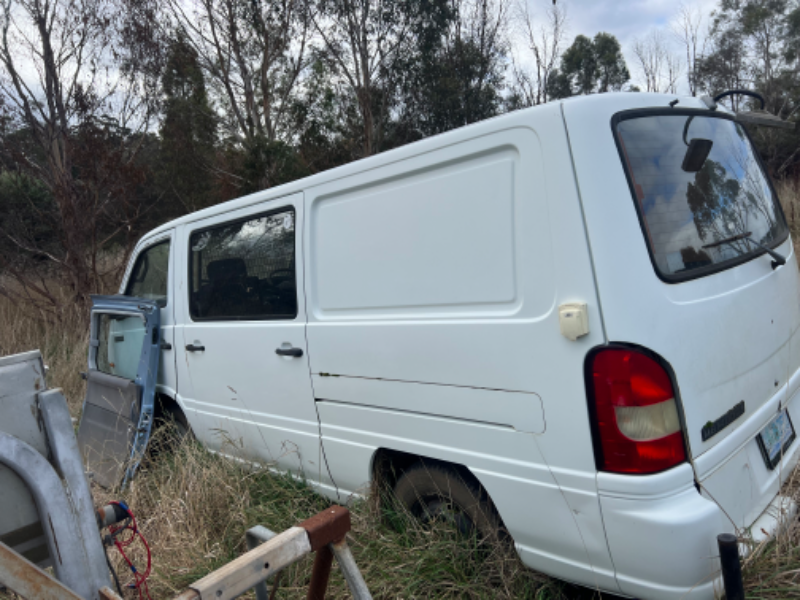 Lot 47 - Mercedes Van | AuctionsPlus