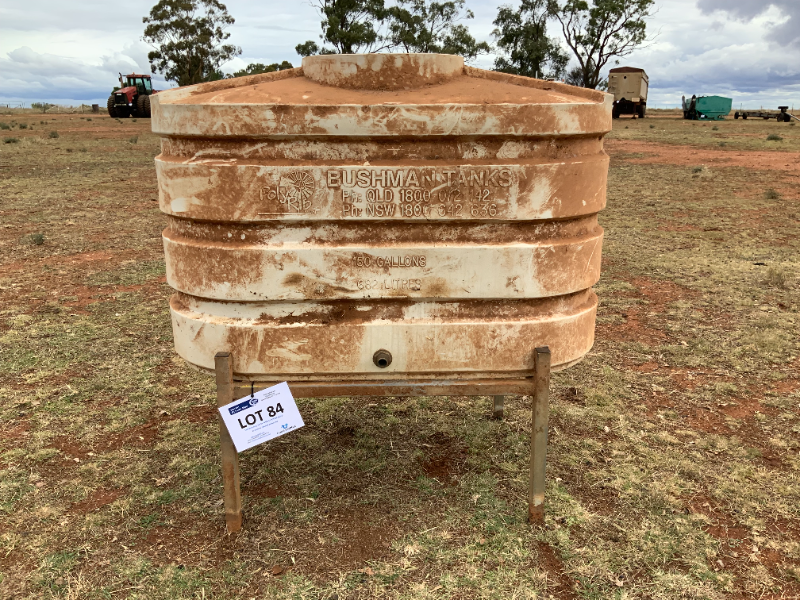 LOT 84 - Tank and Stand. | AuctionsPlus