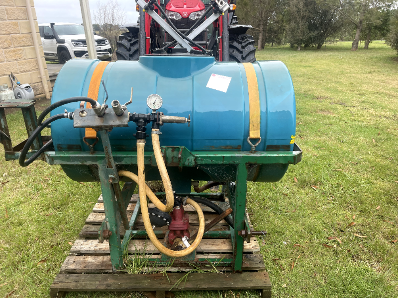 Lot 2 - 400 Litre- 4M Spray Width Firebreak Sprayer | AuctionsPlus