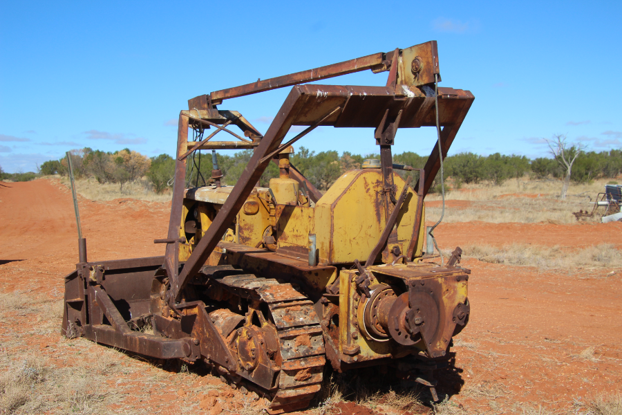 Lot 119 - D4 Dozer | AuctionsPlus
