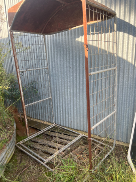 Lot 60 - Trailer crate | AuctionsPlus