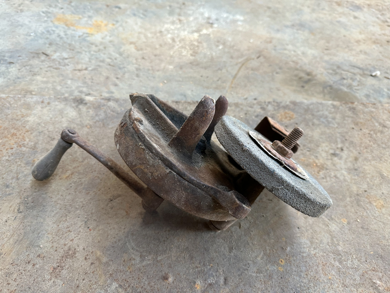 Lot 93 - Antique Vintage Tool Hand Crank Bench Grinder plus Vintage ...