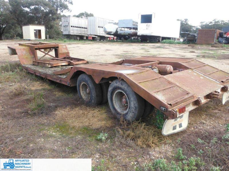 Lot 147 - Farm Low Loader Float | AuctionsPlus