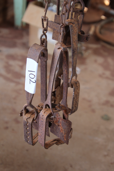 Lot 102 - Rabbit traps | AuctionsPlus