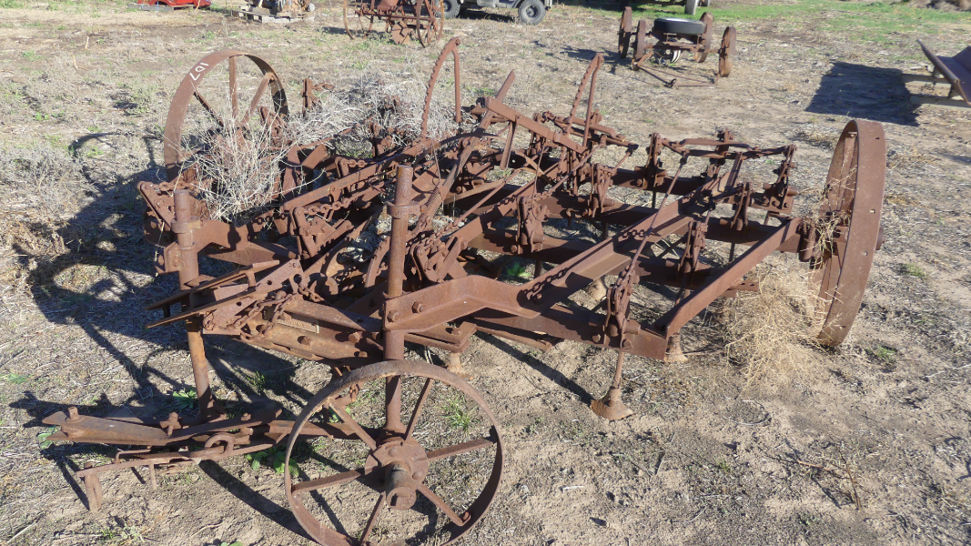 Lot 107 - Antique Scarifier | AuctionsPlus