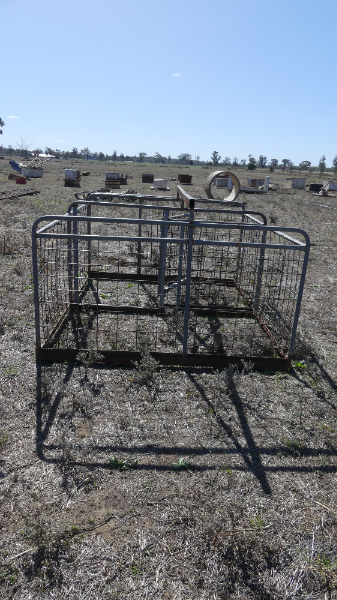 Lot 141 - Sheep Crate 2.7m X 2m | AuctionsPlus