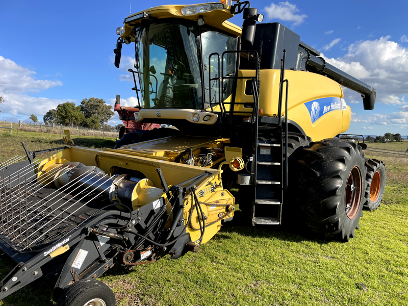 Lot 106 - New Holland CR960 | AuctionsPlus