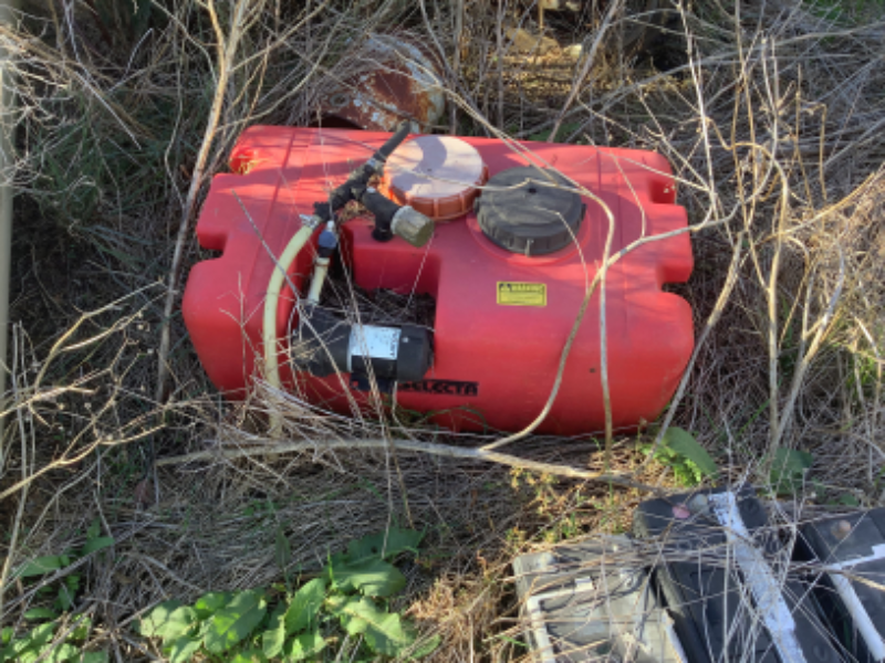 Lot 217 - Silvan 100ltr tank and pump | AuctionsPlus