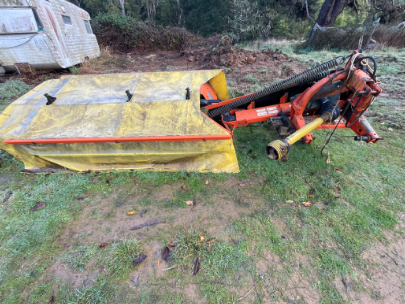 Lot 111 - Fella 5 disc mower | AuctionsPlus