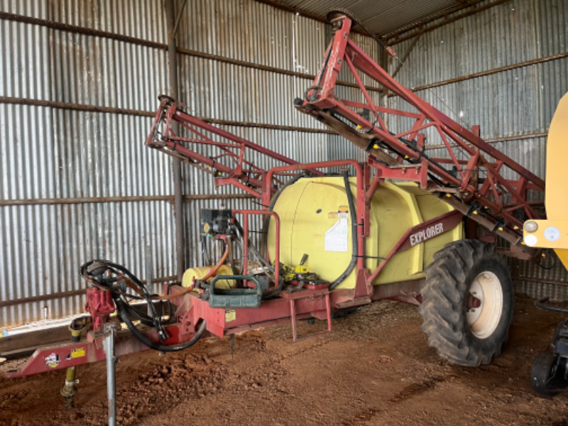 Lot 22 - Hardi 2718 Boom Spray | AuctionsPlus