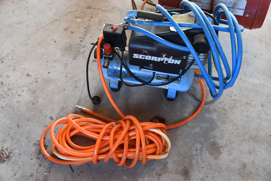 Lot 12 - Scorpion Air Compressor & Hose | AuctionsPlus