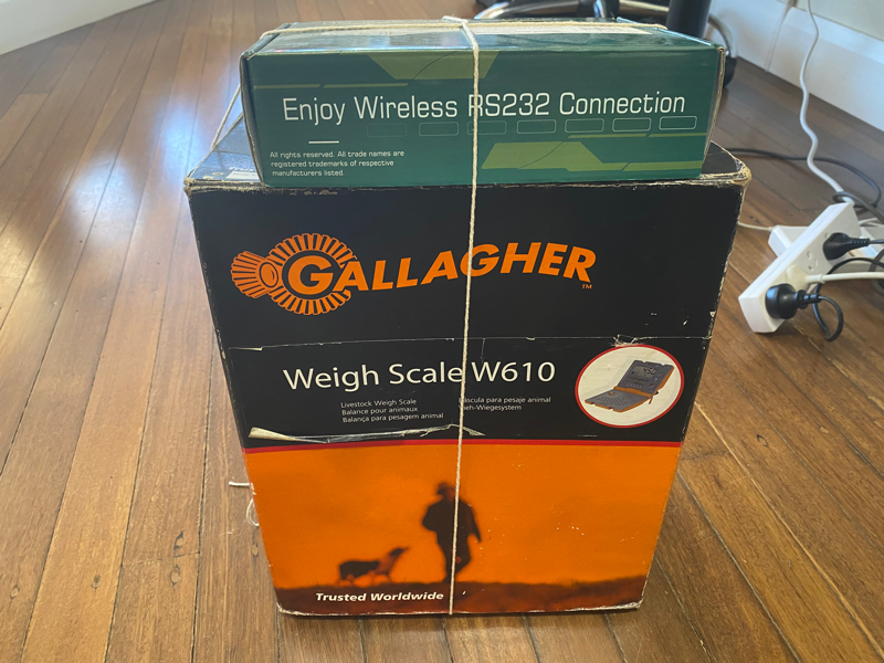 LOT 74 - Gallagher W610 weigh scale w/ Gallagher bluetooth RS232 ...