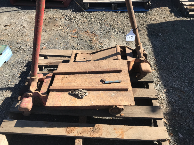 Lot 110 - Hydraulic trolley jacks | AuctionsPlus