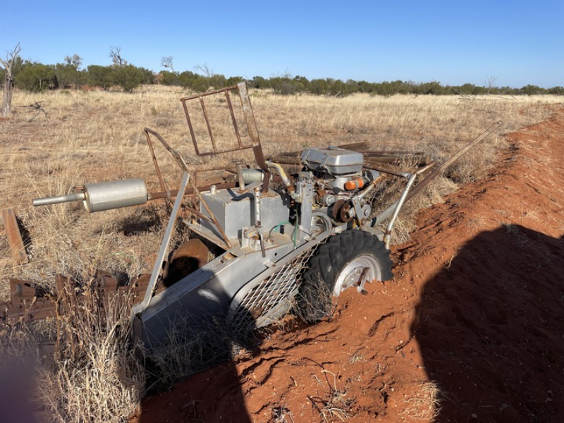 Lot 120 - Trencher | AuctionsPlus