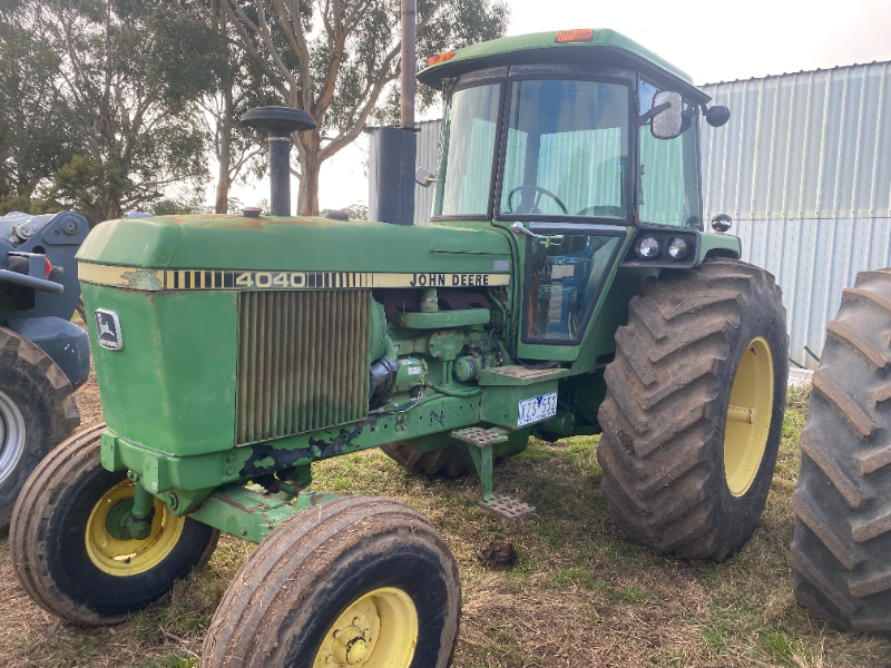 LOT 4 - John Deere 4040 Tractor | AuctionsPlus