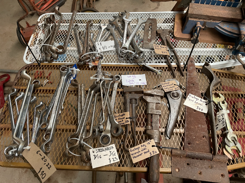 Lot 50 - Assorted Tools & x2 Racks | AuctionsPlus