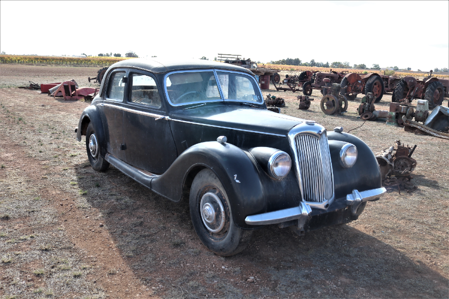 Lot 3 - 1947 Riley 4 door sedan. | AuctionsPlus