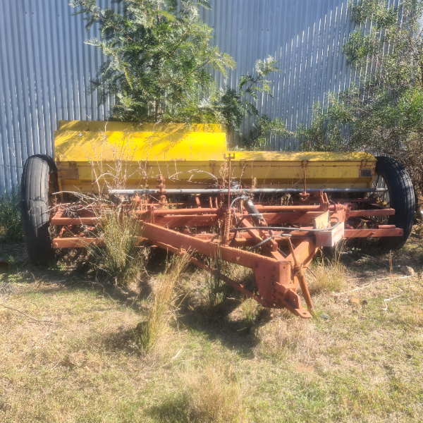 Lot 85 - SUNSHINE COMBINE | AuctionsPlus