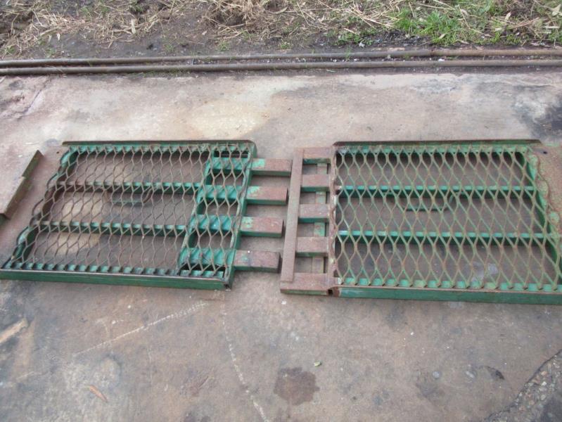 Lot 40 - Steel Cattle Weigh Platform | AuctionsPlus