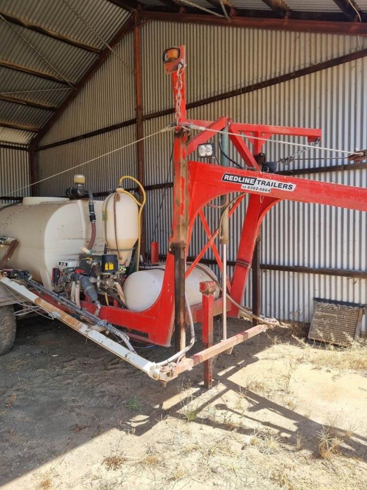 Lot 11 - Redline Spray rig | AuctionsPlus