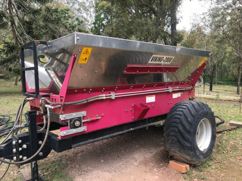 Lot 41 - Viking 2000 Fertiliser Spreader | AuctionsPlus