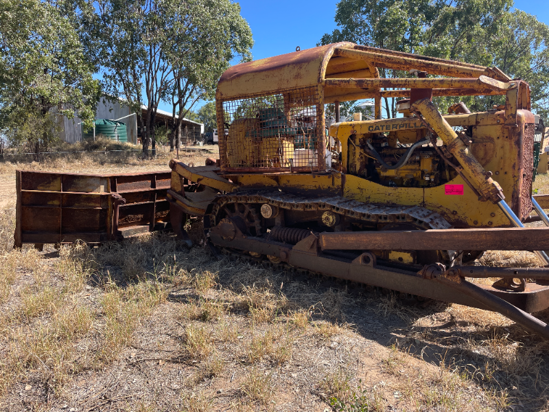 Lot 4 - Caterpillar Dozer - D6B 37A1939 | AuctionsPlus