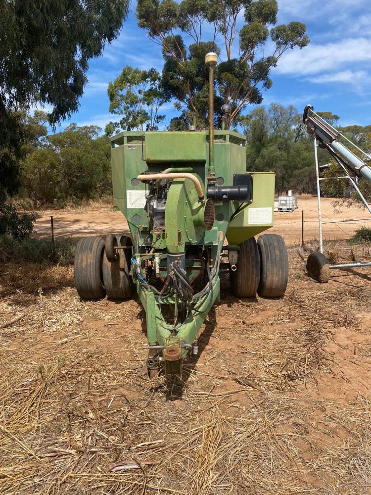 Lot 52 - ALFARO 3TON GROUND DRIVEN SEEDER BOX, DIESEL MOTOR, 2 BINS ...