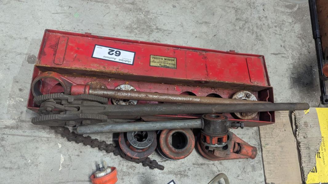 Lot 62 - Pipe Threaders & Vice | AuctionsPlus