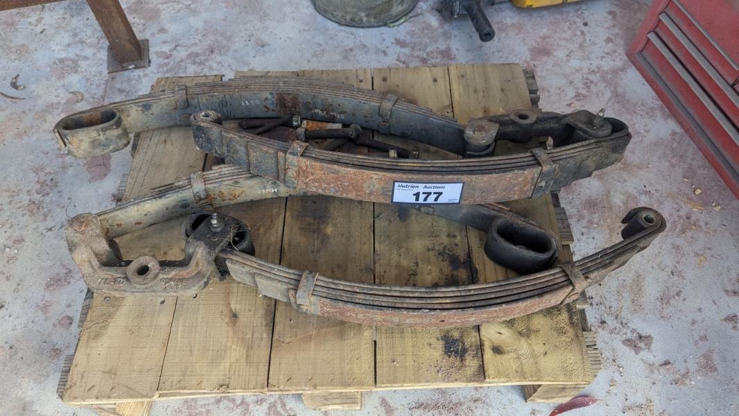 Lot 177 - Tandem Rocker Trailer Springs - Pair | AuctionsPlus