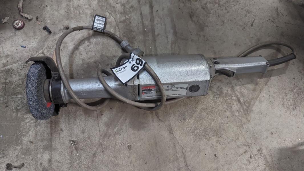 Lot 69 - Makita Barrel Grinder | AuctionsPlus