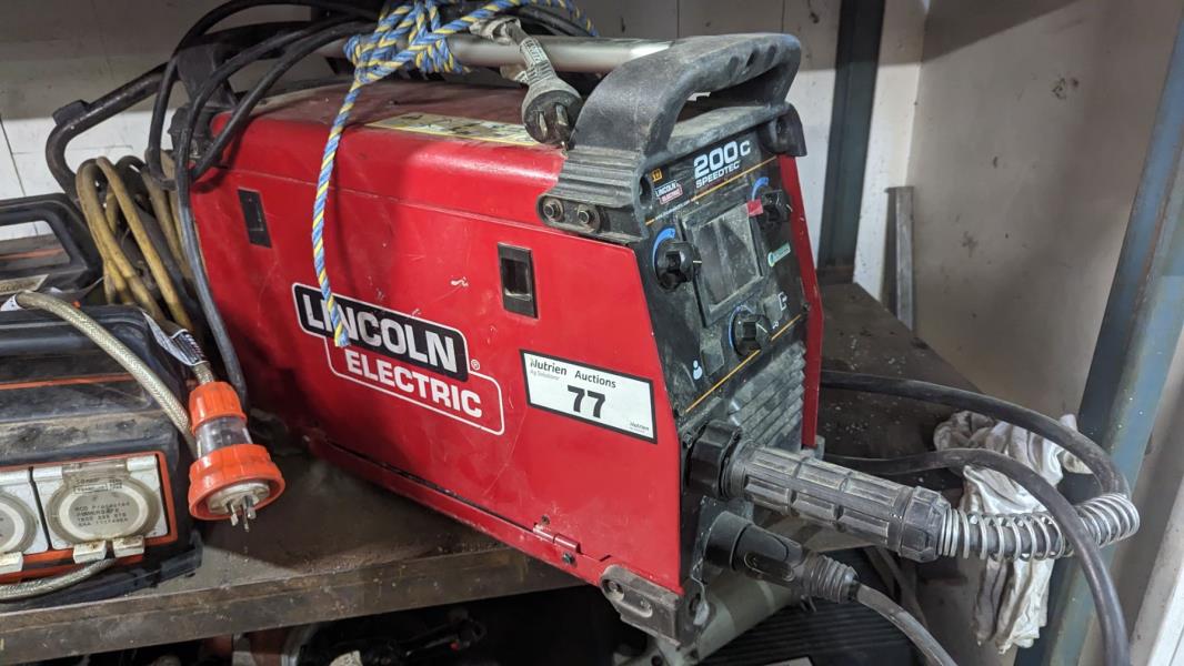 Lot 77 - Lincoln 200c Speedtec S/P MIG Welder | AuctionsPlus