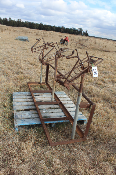 Lot 103 - Lamb Marking Cradles | AuctionsPlus
