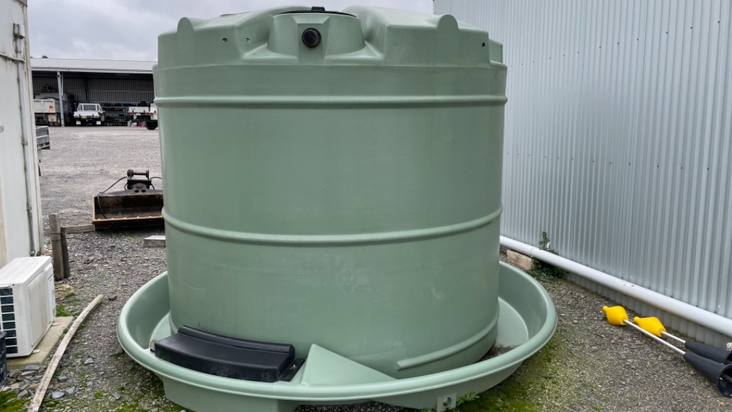 Lot 6 - RAPIDPLAS COMBO TANK & TROUGH 10000Ltr | AuctionsPlus