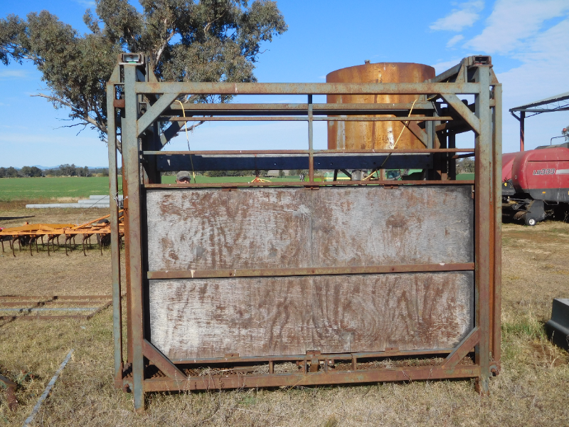 Lot 7 - Weigh Box | AuctionsPlus