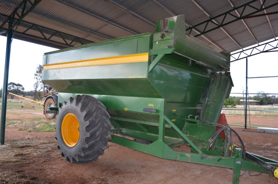 Lot 4 - Steel Steele MP 20T Chaser Bin | AuctionsPlus