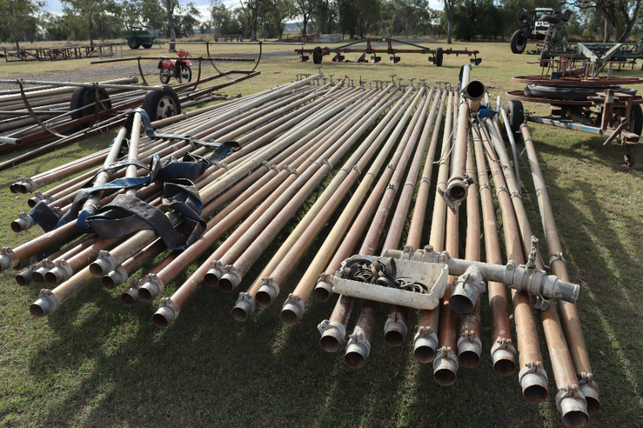 Lot 188 - 36 x 9m x 3' Alluminium hand shift irrigation pipes ...