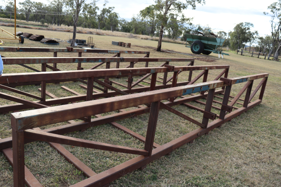 Lot 306 - 3PL Pallet fork frames/pallet racking | AuctionsPlus