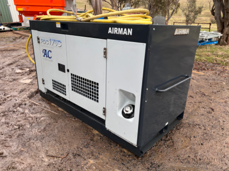 Lot 26 - Airman Compressor | AuctionsPlus