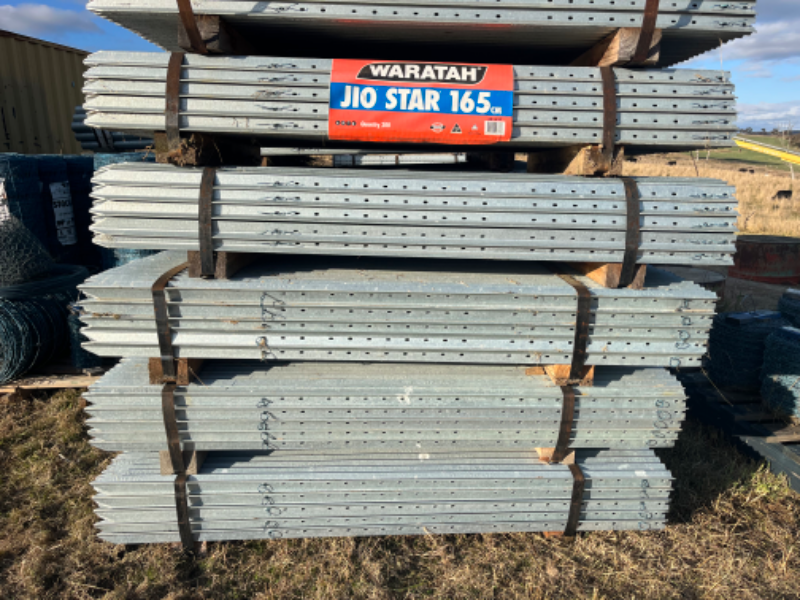Lot 65 - 200 Jio Star Posts | AuctionsPlus