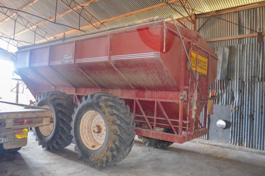 Lot 14 - 22T Finch Engineering Chaser Bin | AuctionsPlus