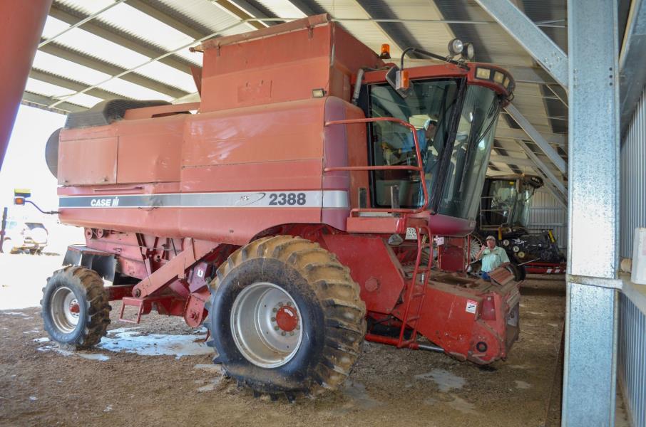 Lot 20 - Case 2388 Header with 30ft 1010 Open Front | AuctionsPlus