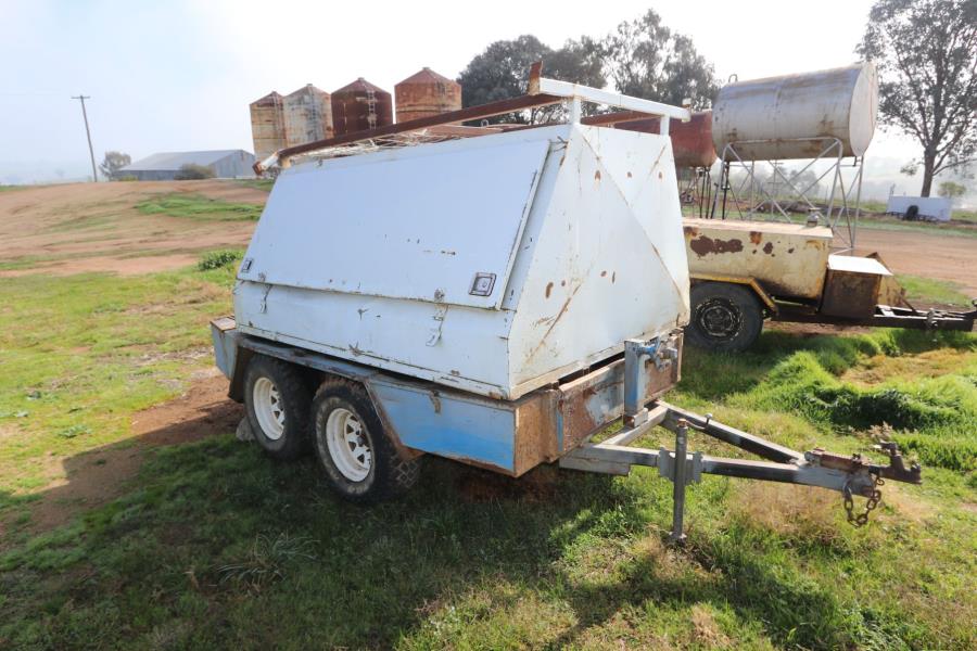 Lot 84 - Work Trailer (Bogie) incl Toolbox | AuctionsPlus