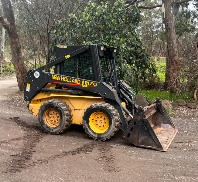 Lot 24 - New Holland LS170 Skid Steer & Attachments. | AuctionsPlus