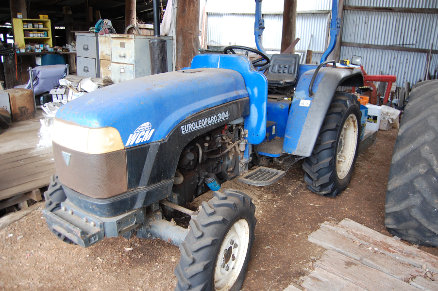 Lot 205 - TRACTOR | AuctionsPlus