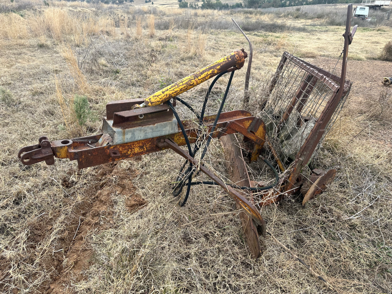 Lot 69 - HYDRAULIC GRADER BLADE | AuctionsPlus