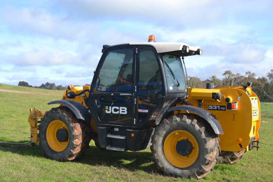 Lot 2 - 2017 JCB Telehandler + Attachments | AuctionsPlus