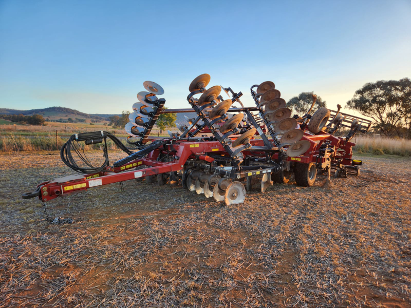 Lot 96 - 2016 case 8.2m Tandem disc ripper | AuctionsPlus